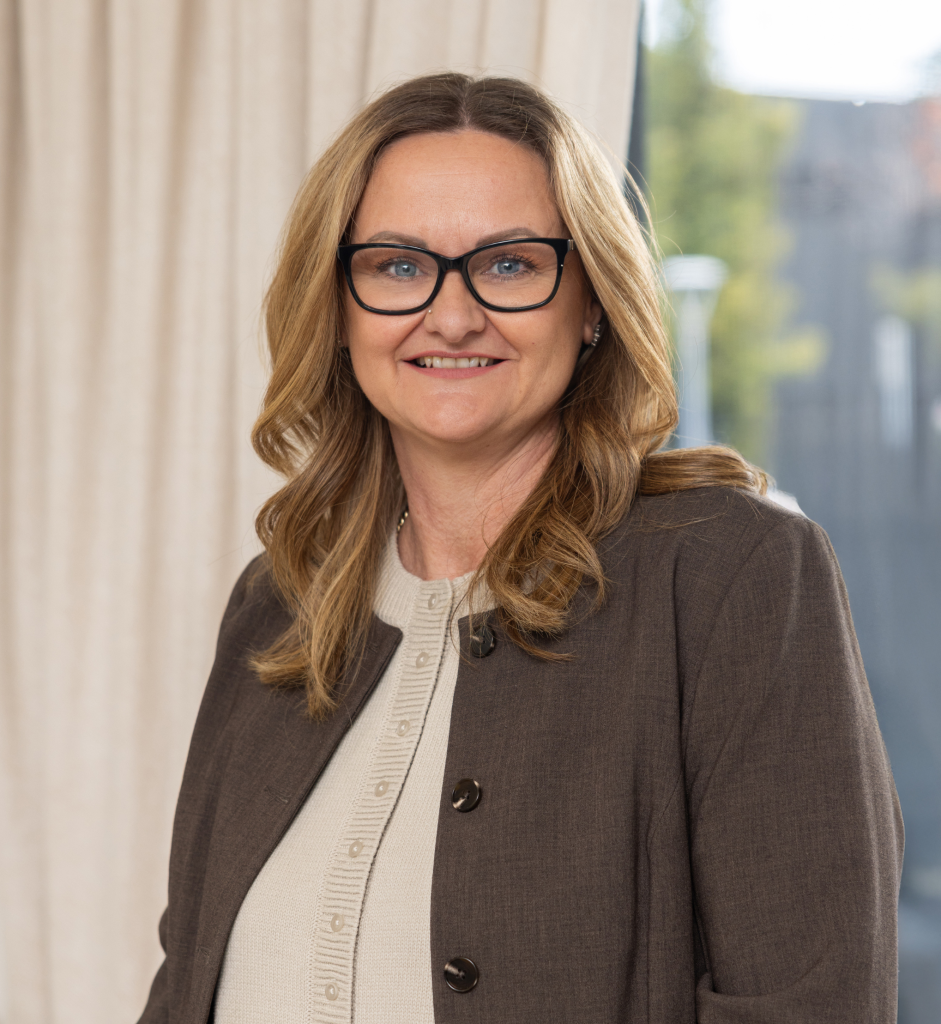 Lisa Kernot - Noakes Nickolas